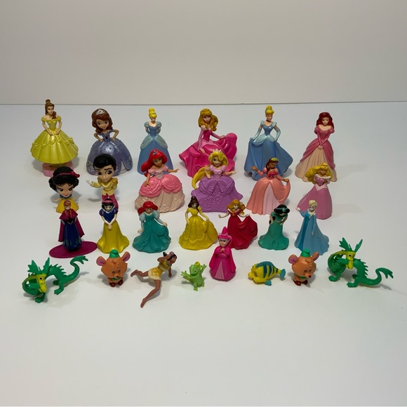Disney | Toys | Lot Of 27 Disney Princess And Character Pvc Mini ...